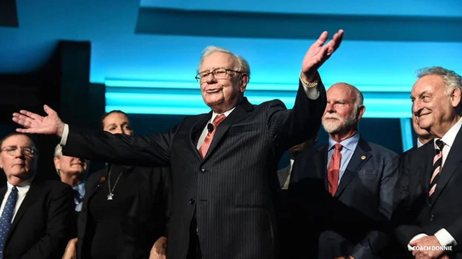 Warren Buffett tiết lộ tấm bằng có giá trị nhất cuộc đời ông - Phát ...